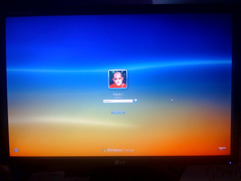 Post Your Custom Windows 7 Login Screen Backgrounds - The Fast Ring ...