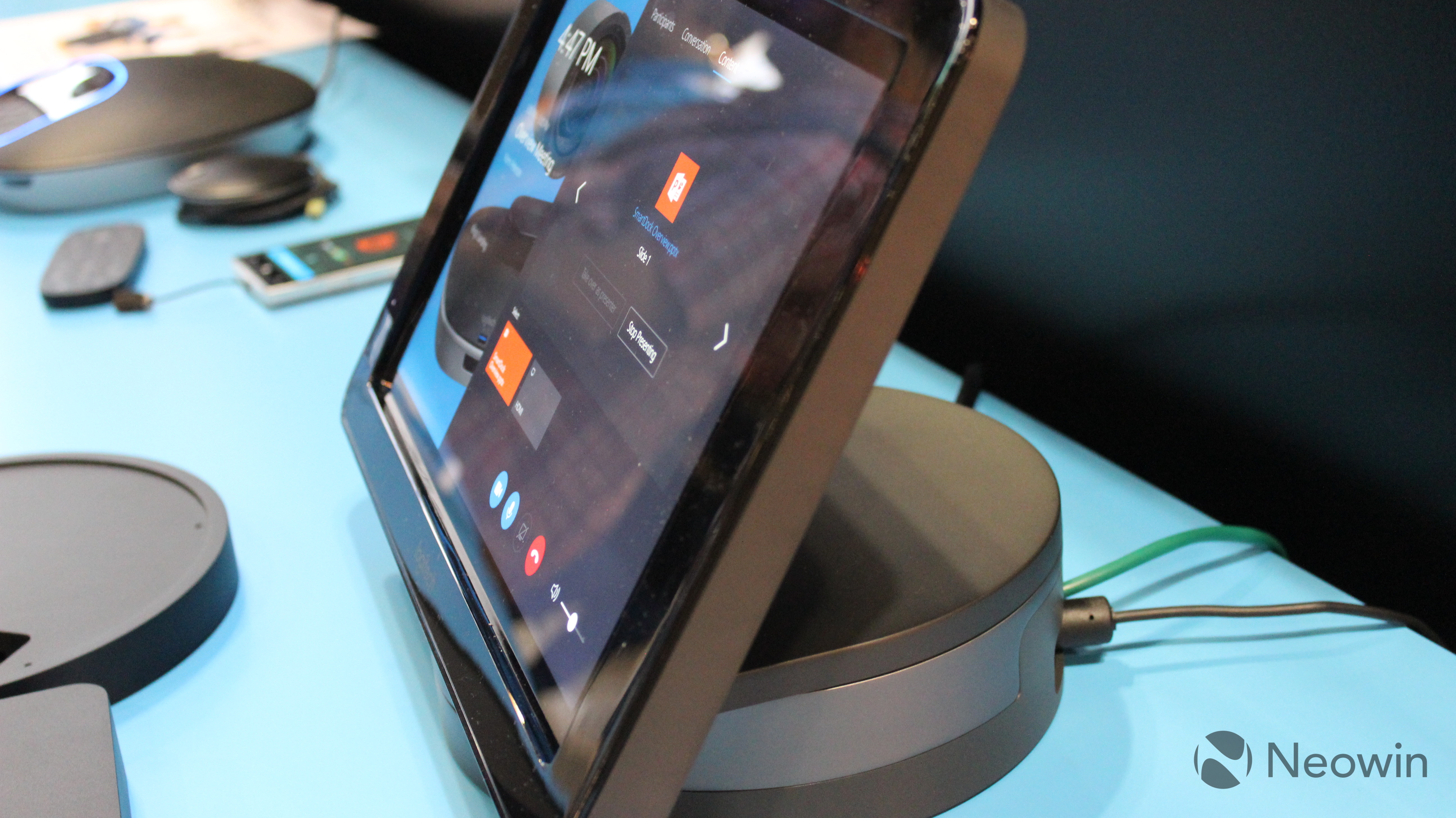 Logitech announces the SmartDock Flex for easier cable management - Neowin