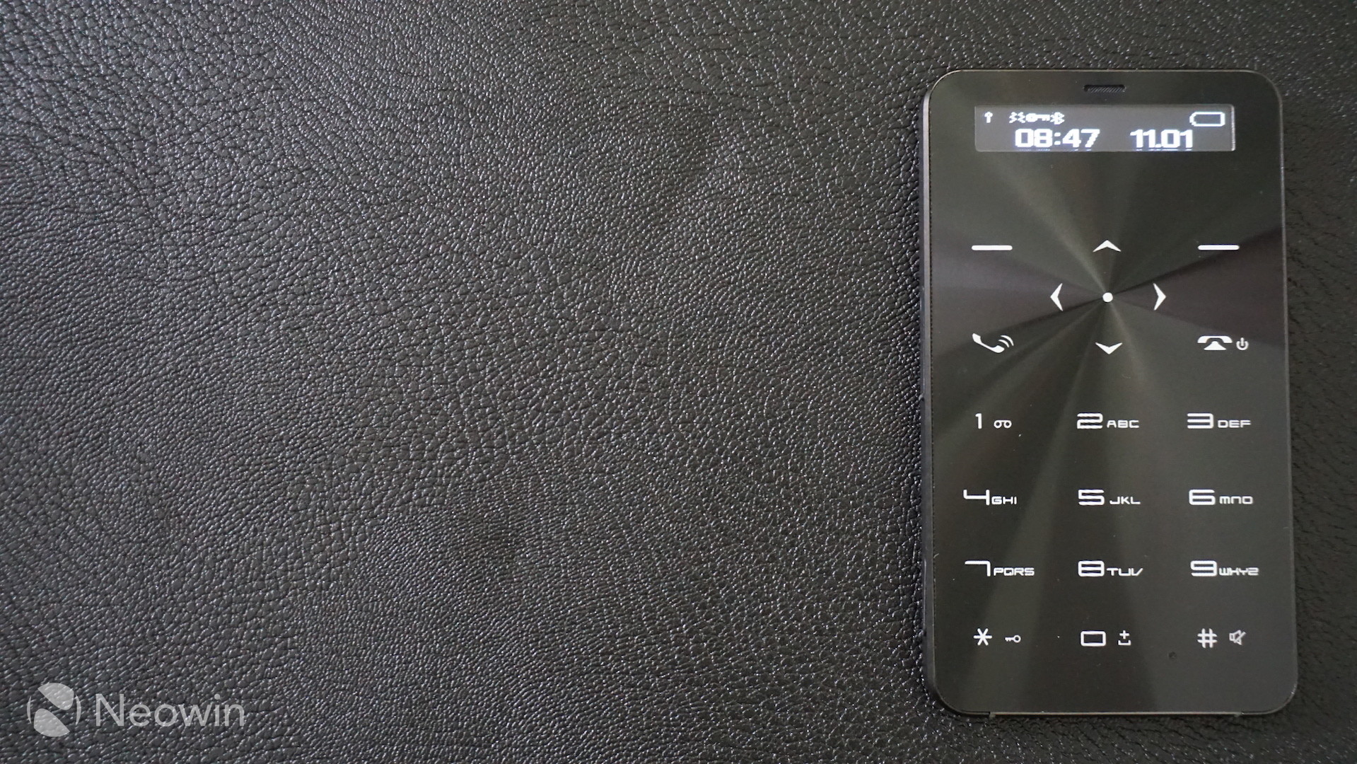 Review: Is the Janus One too simple for a "smart" world? - Neowin