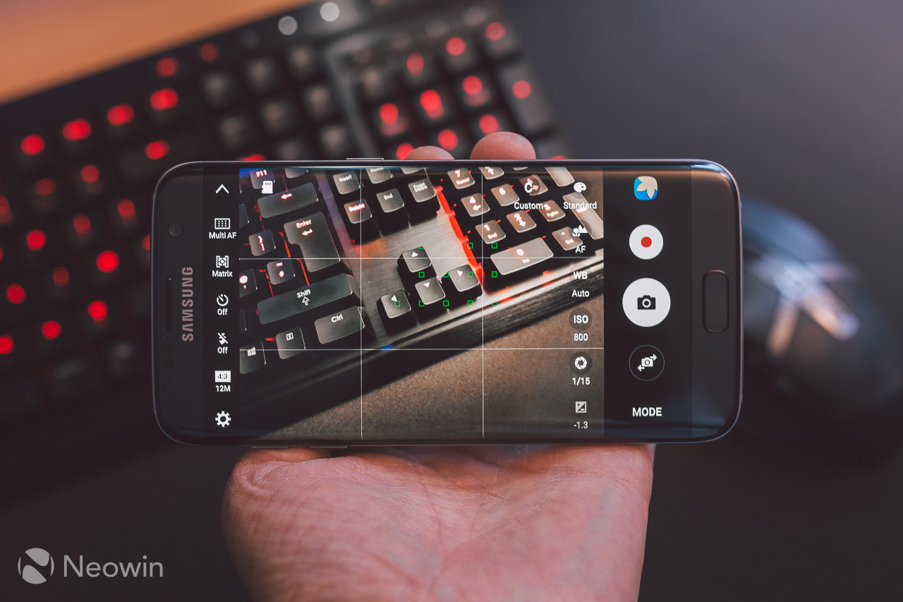 Samsung Galaxy S7 Edge (Exynos) review: The slab of beautifully crafted ...