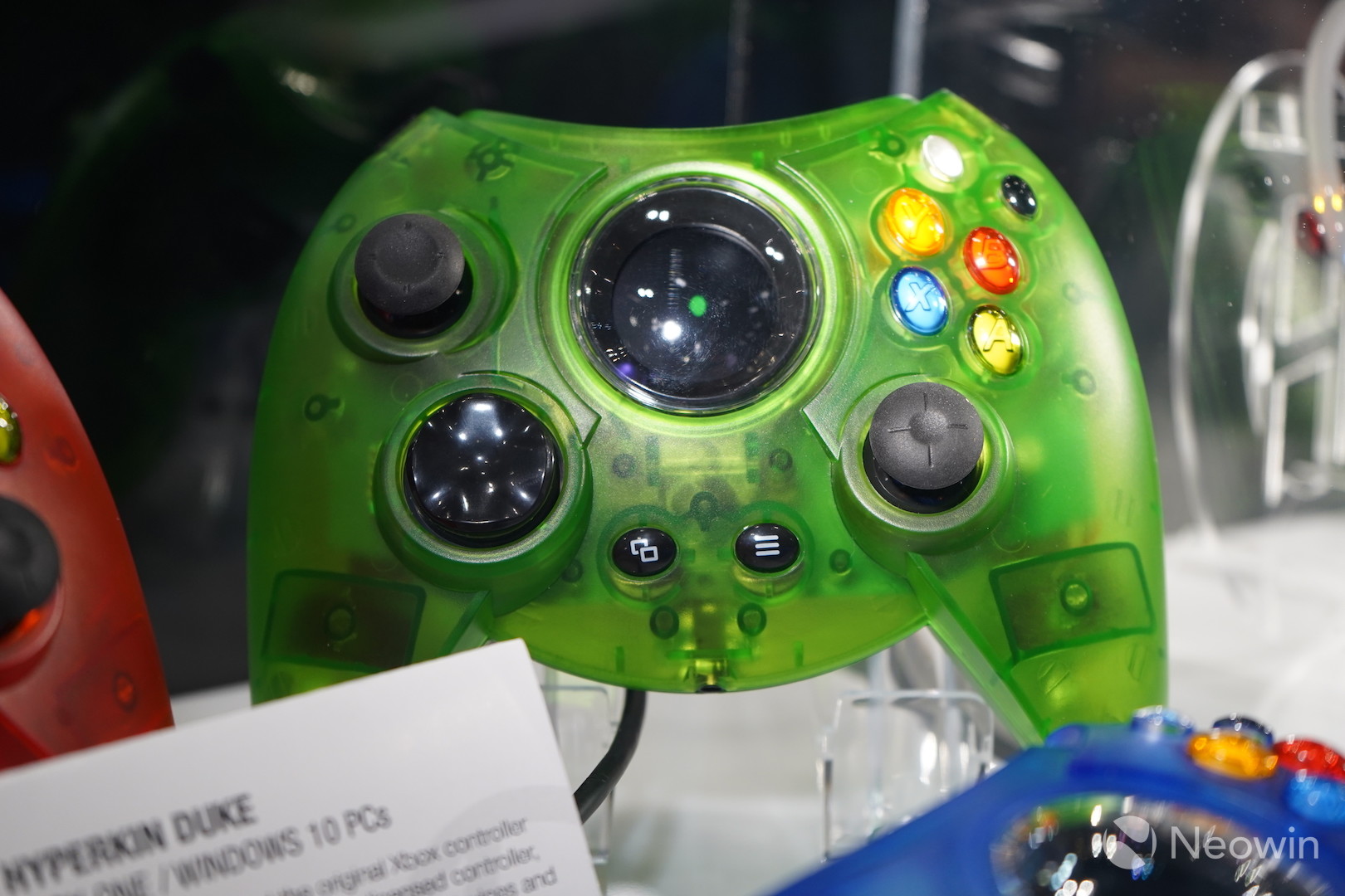 Hyperkin shows off neon variants of the Xbox Duke controller with OLED ...