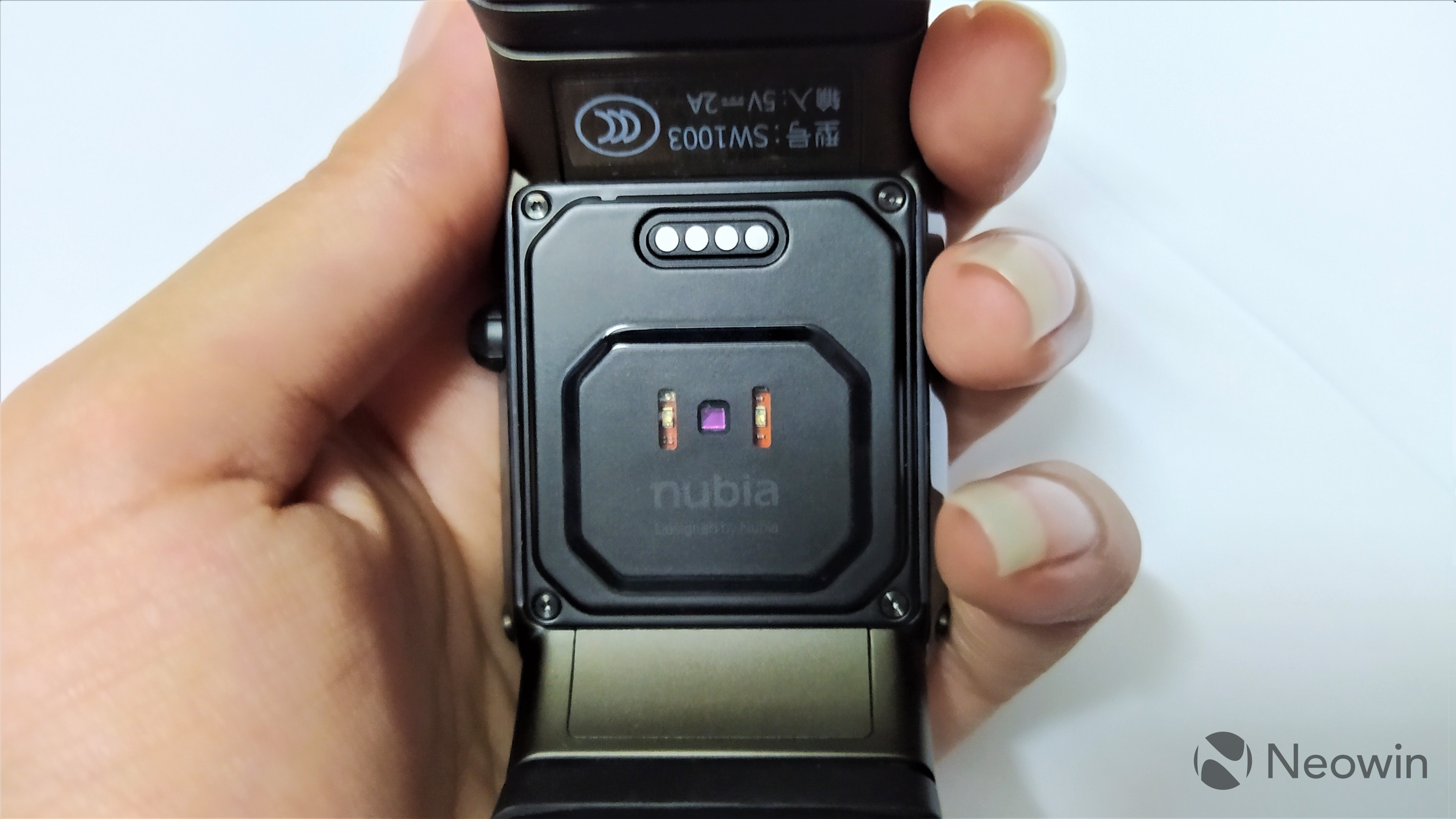 nubia Watch review: One step forward, two steps backward - Neowin